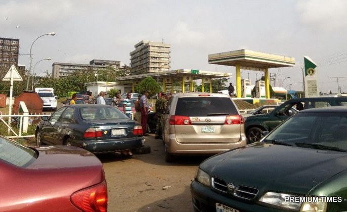 Consumers Groan in Nigeria as Fuel Scarcity Worsens - allAfrica.com